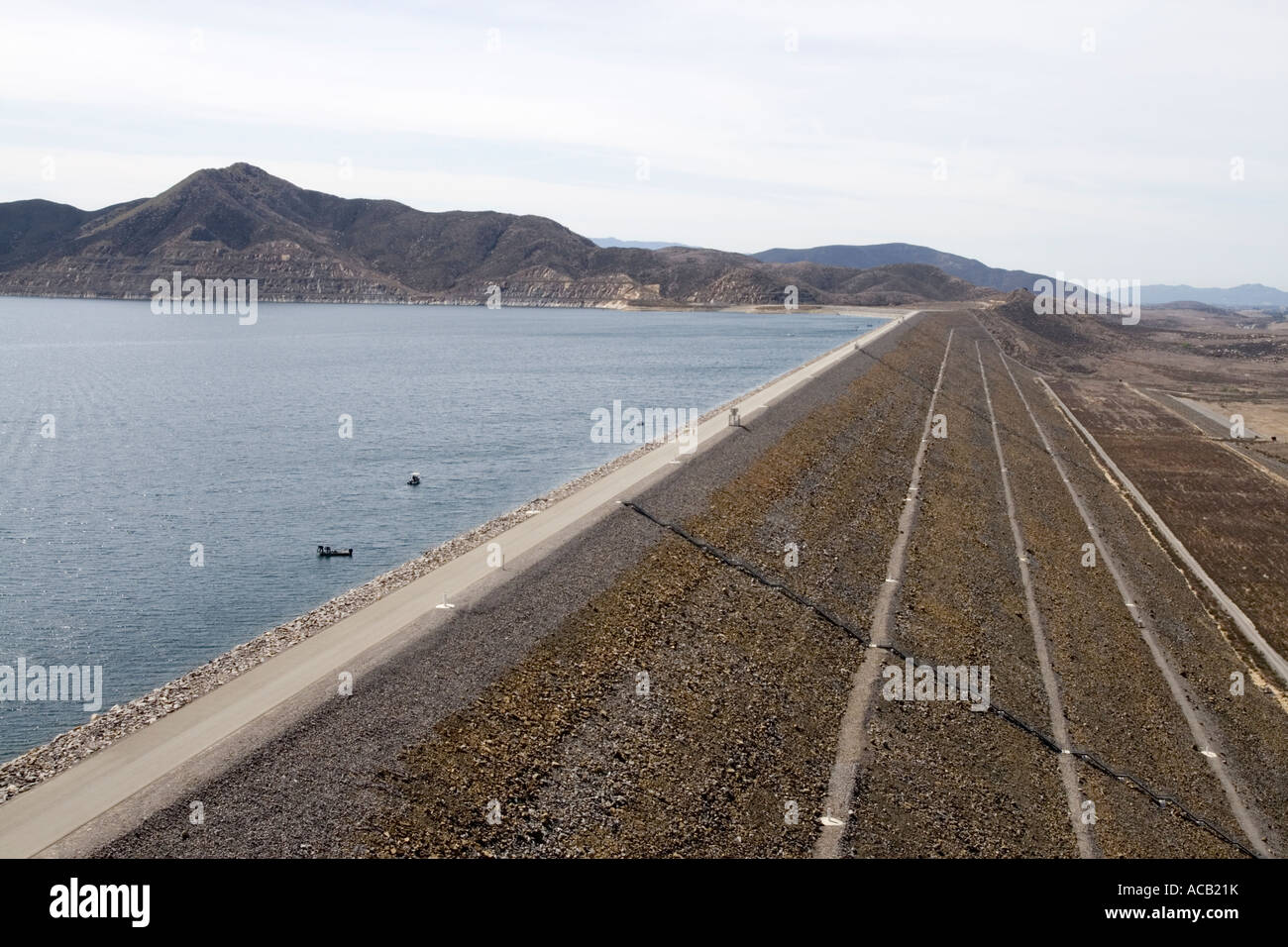 Diamond valley reservoir hi-res stock photography and images - Alamy