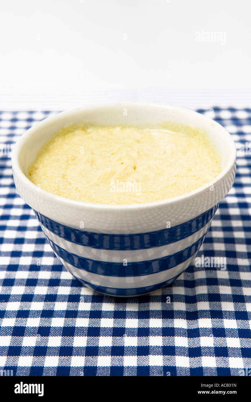 Old fashioned mixing bowl hi-res stock photography and images - Alamy