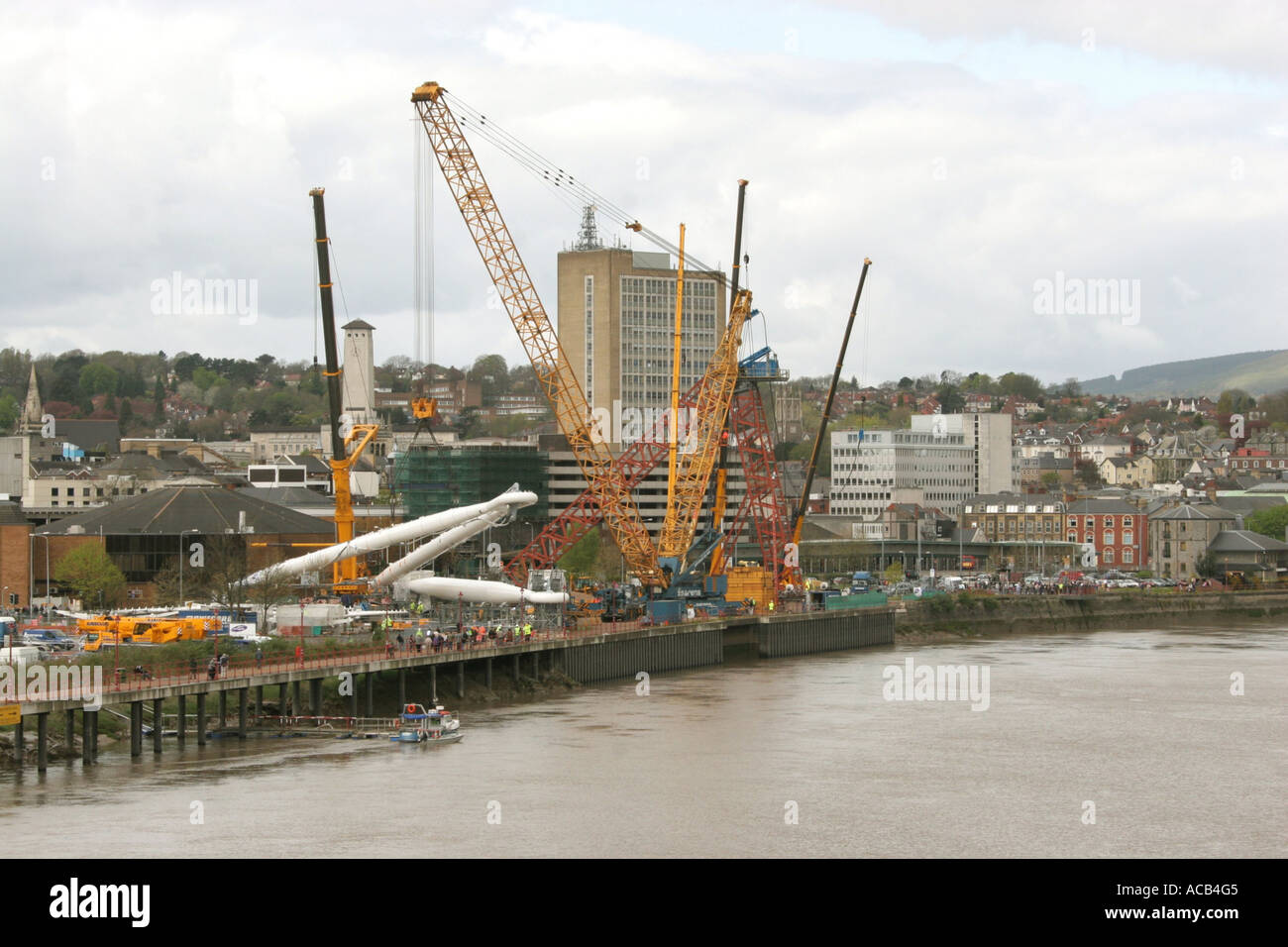 Jig lift hi-res stock photography and images - Alamy