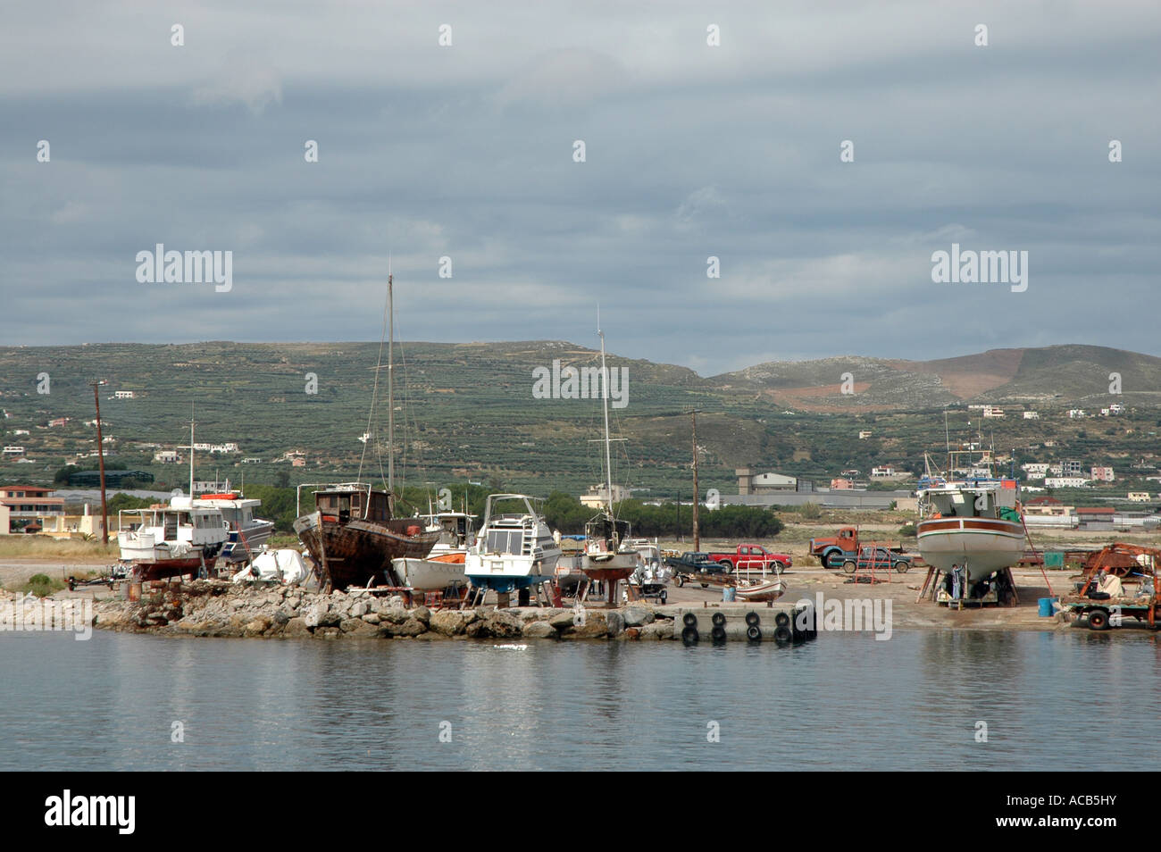 Port in Kissamos (Kastelli) town, greek isle of Crete Stock Photo - Alamy