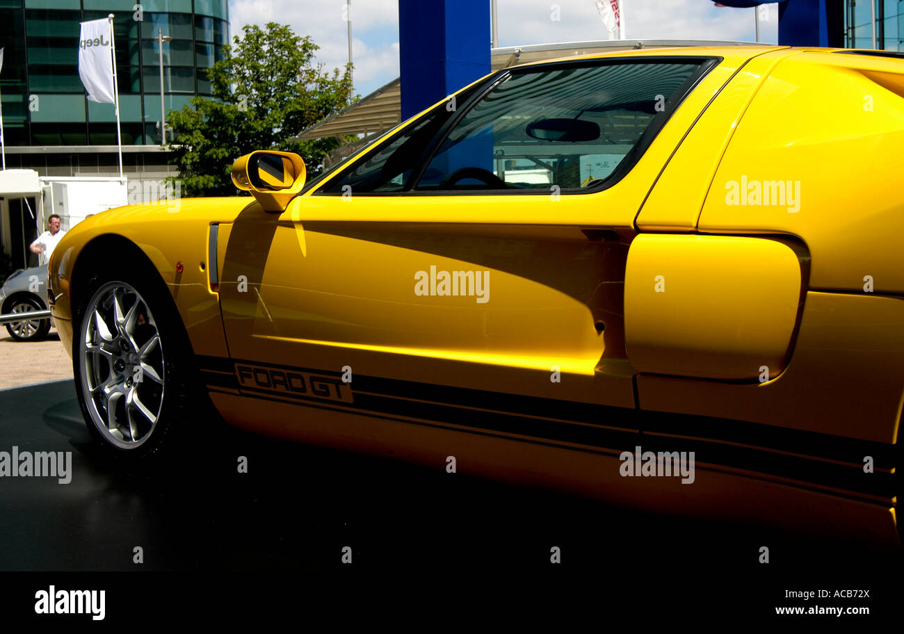 Ford gt40 yellow hi-res stock photography and images - Alamy