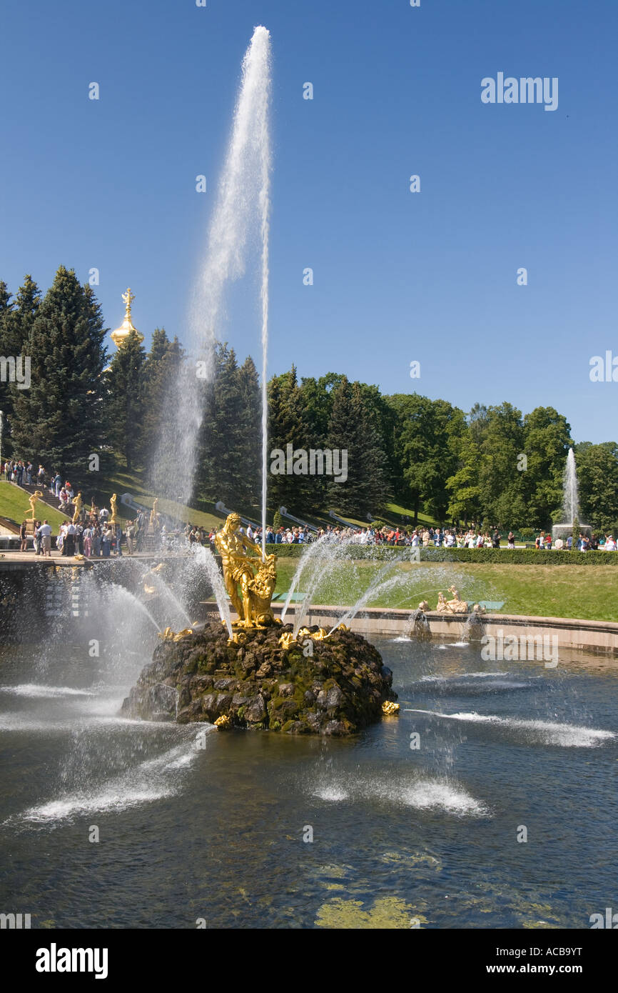 Fountain in Petrodvorets (Peterhof), St Petersburg, Russia Stock Photo ...