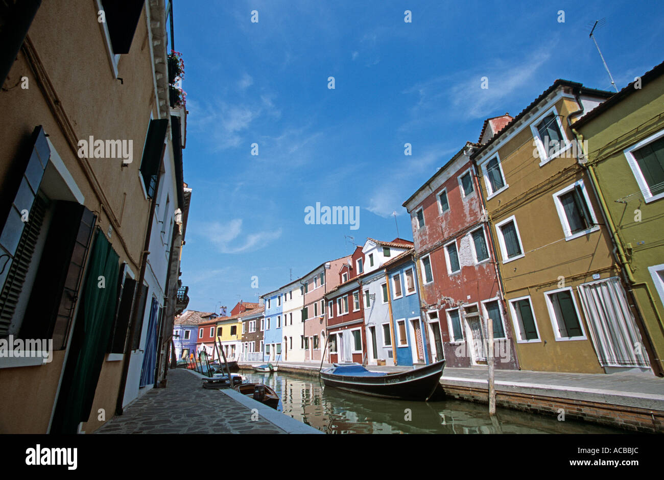 Lined houses hi-res stock photography and images - Alamy