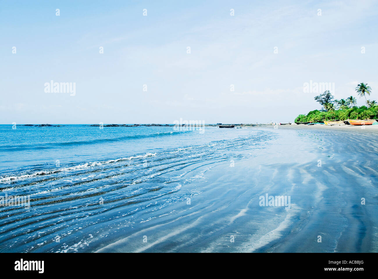 Water sky cloud scene goa india hi-res stock photography and images - Alamy