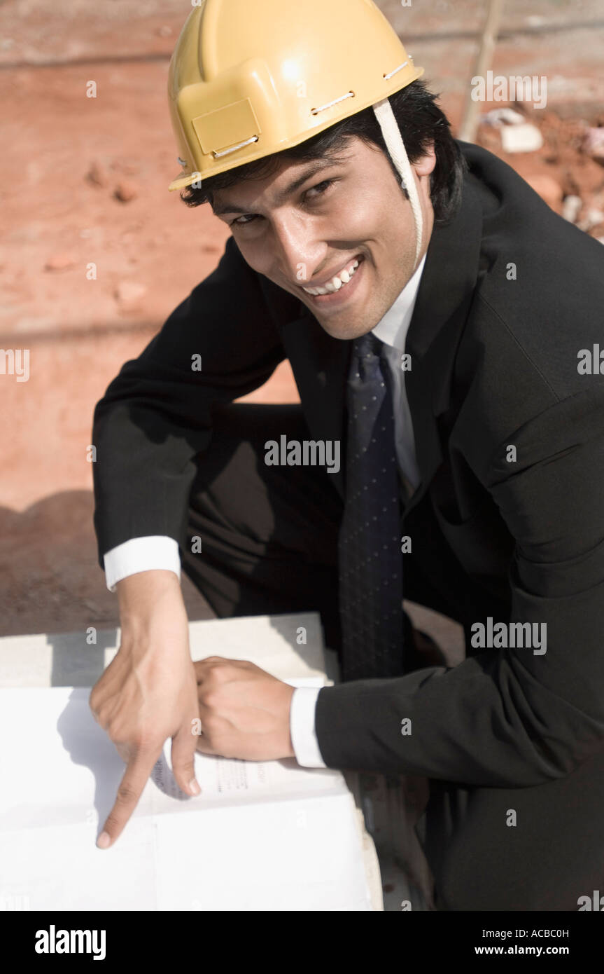 Portrait of an architect at a construction site Stock Photo - Alamy