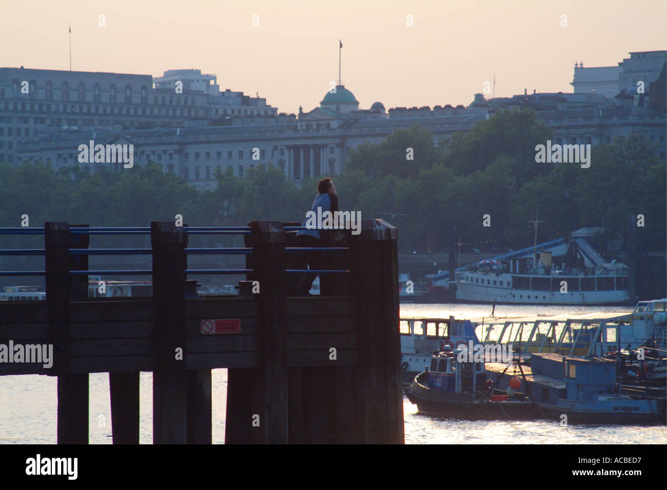 2003 summer uk london river hi-res stock photography and images - Alamy