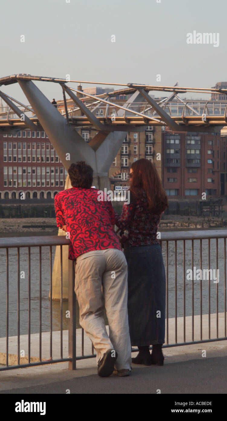 2003 summer uk london river hi-res stock photography and images - Alamy