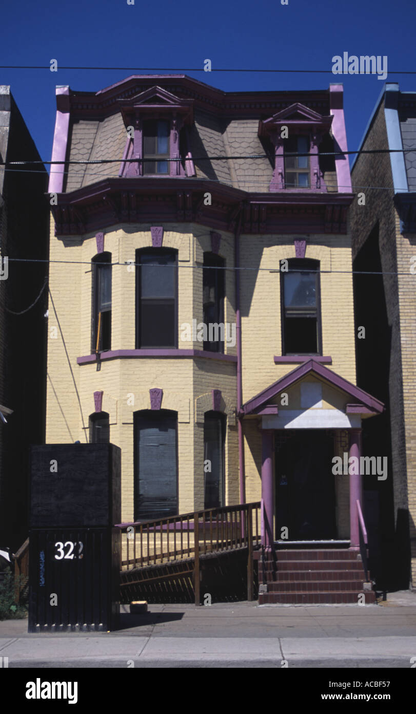 Typical victorian house hi-res stock photography and images - Alamy