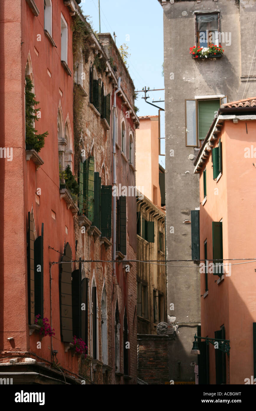 Venice, Italy back street in summer Stock Photo - Alamy