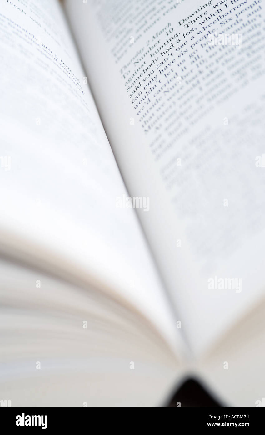 Book turn pages hi-res stock photography and images - Alamy
