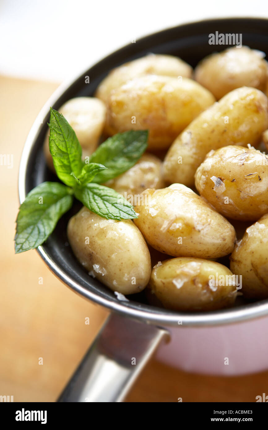 New potatoes in saucepan hi-res stock photography and images - Alamy