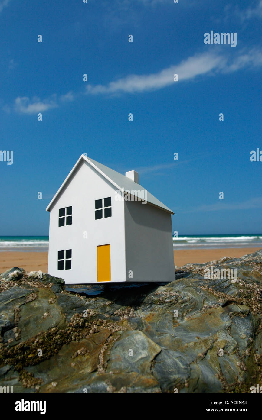 Washed away house ocean cliff hi-res stock photography and images - Alamy