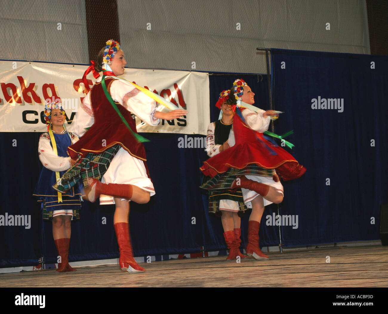 Ukrainian folk dancing dance tradition traditional heritage legacy ...