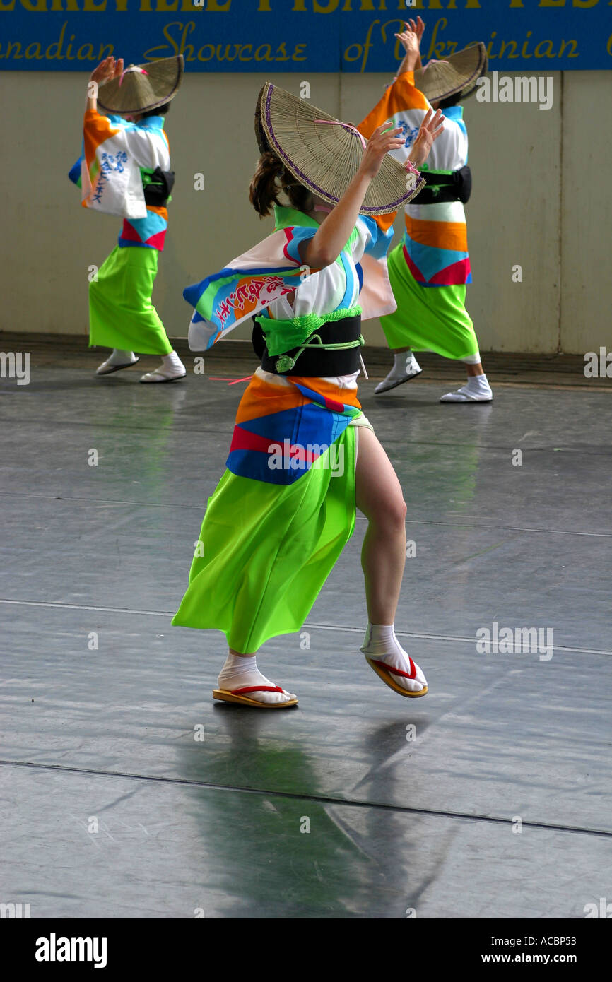 Japanese folk dancing dance tradition traditional heritage legacy ...