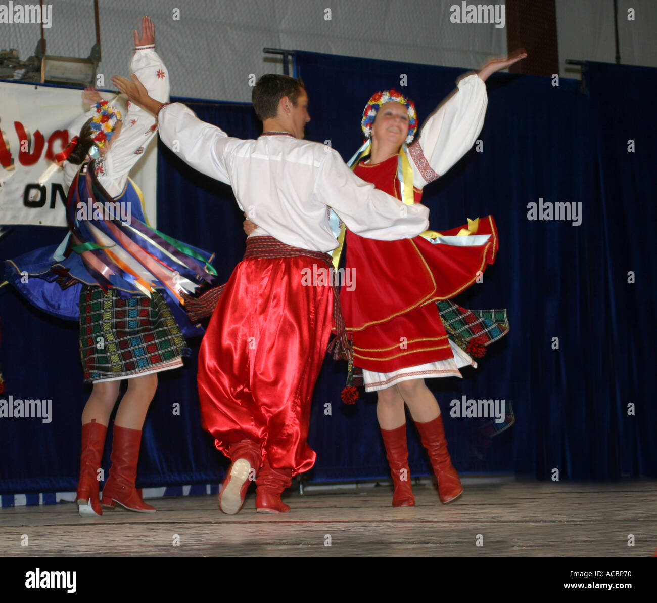 Ukrainian folk dancing dance tradition traditional heritage legacy ...