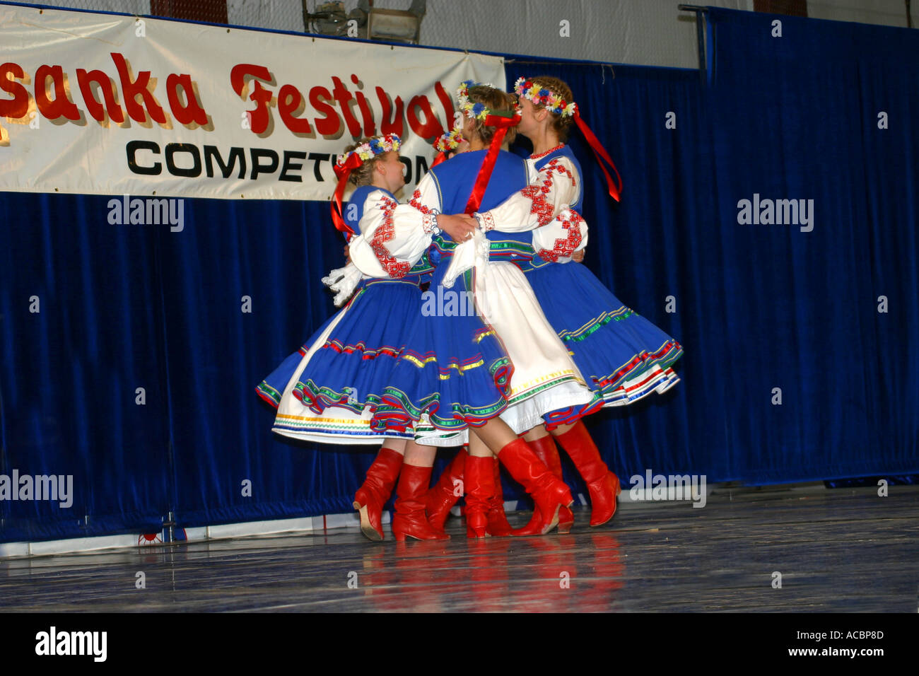 Ukrainian folk dancing dance tradition traditional heritage legacy ...