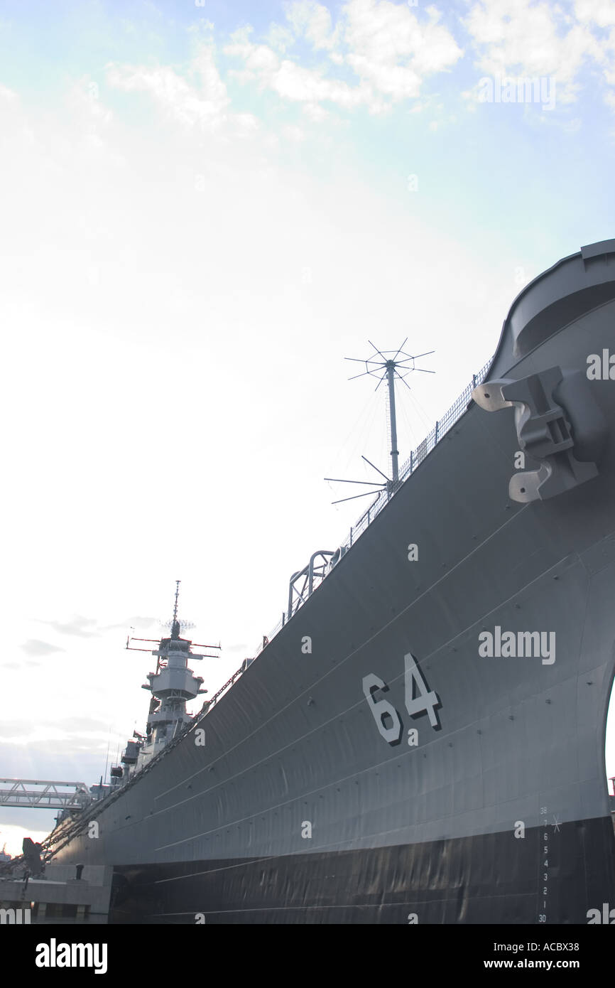Vertical view battleship uss hi-res stock photography and images - Alamy