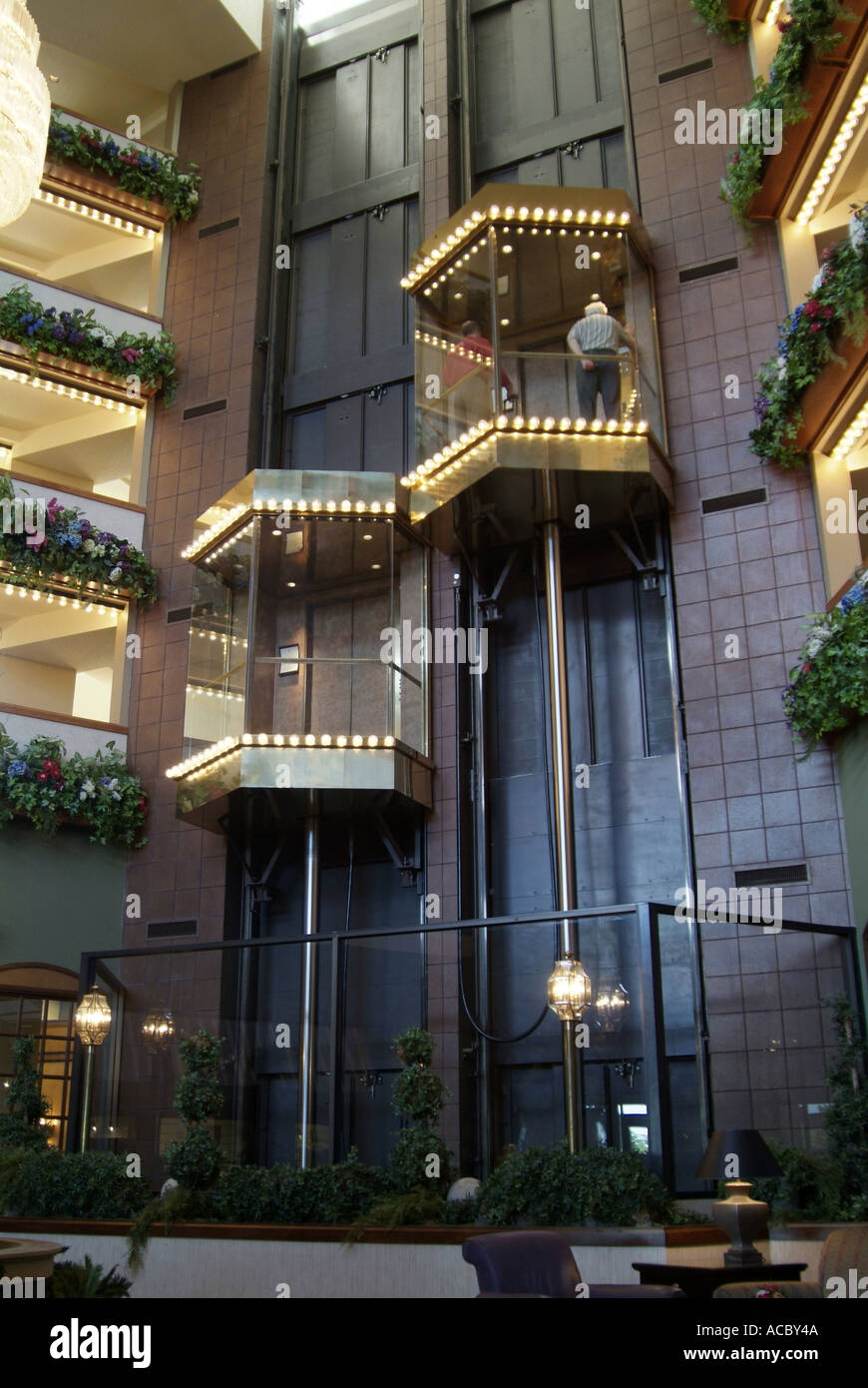 Glass Elevator Exterior Stock Photos & Glass Elevator Exterior Stock ...