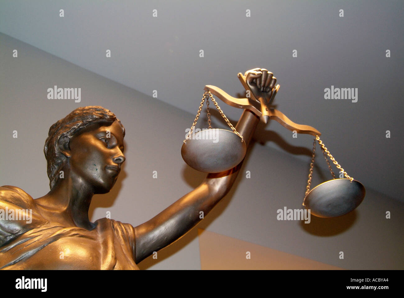 Supreme court building scales hi-res stock photography and images - Alamy