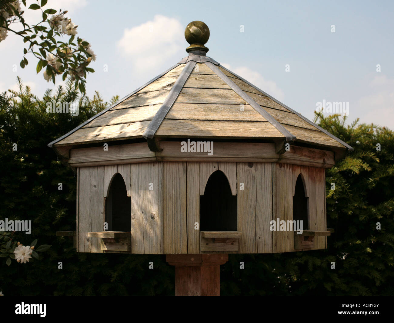 A wooden dovecote Stock Photo - Alamy