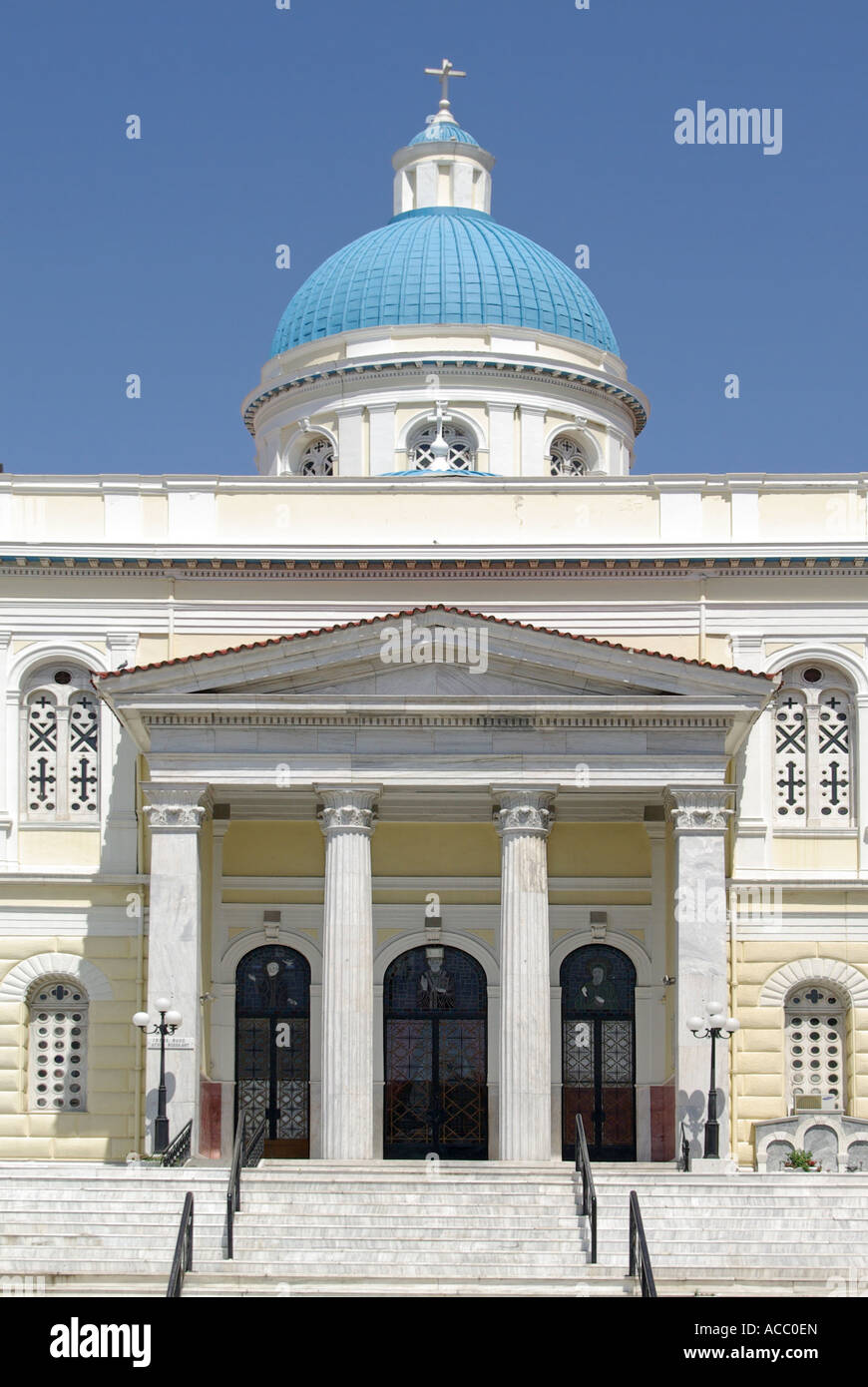 Dome columns hi-res stock photography and images - Alamy