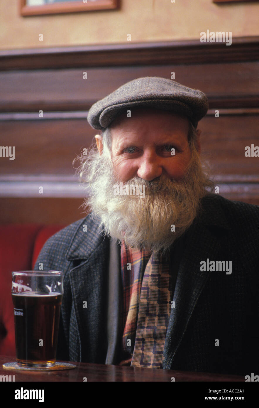 Happy man pub london hi-res stock photography and images - Alamy