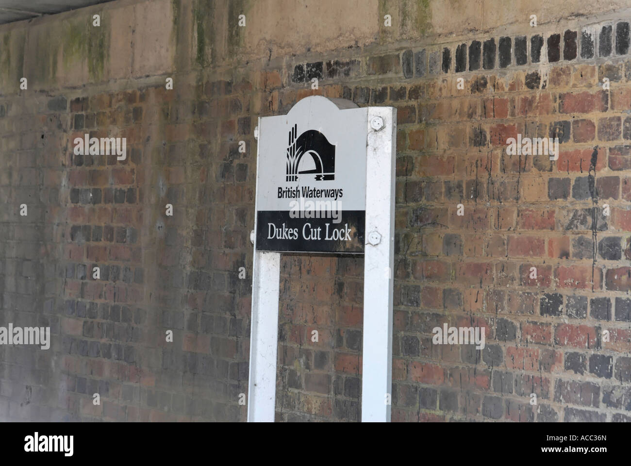 Dukes Cut Lock in Oxford Stock Photo - Alamy
