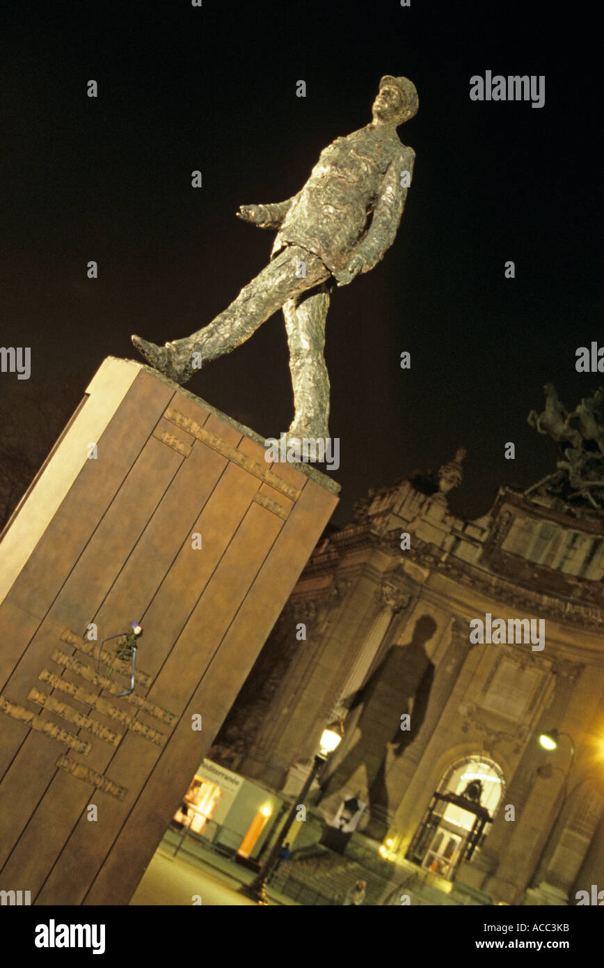 Monument general charles de gaulle hi-res stock photography and images ...