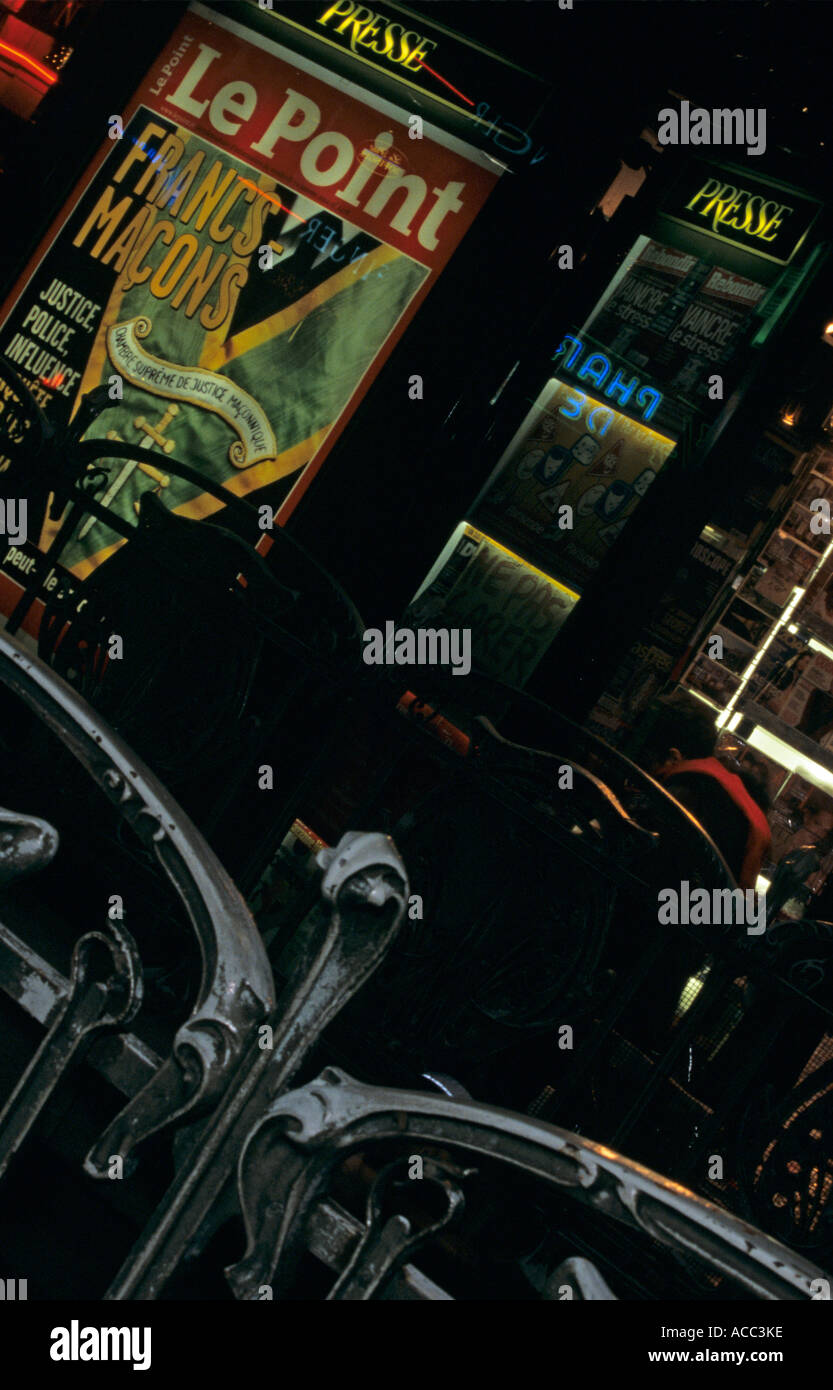 Magazine kiosk at night, Paris, France Stock Photo - Alamy