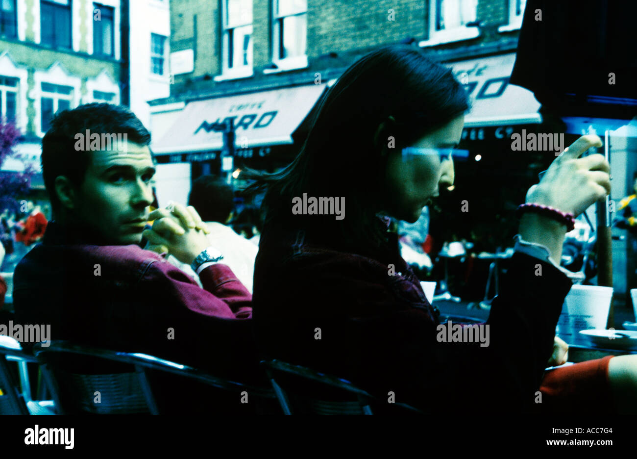 London coffee shops hi-res stock photography and images - Alamy