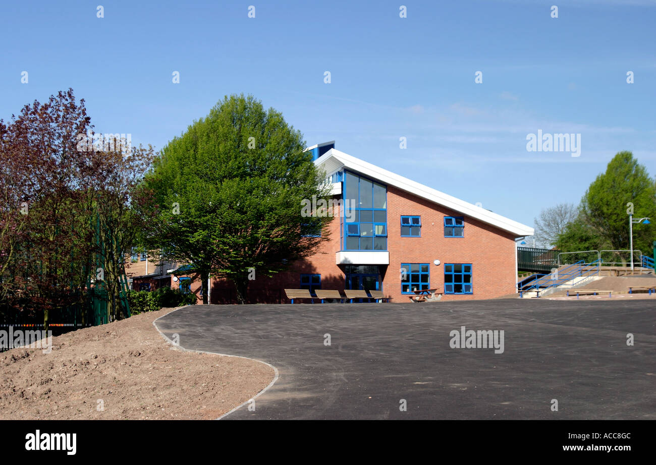 The new Mapperley Plains School the eco friendly school building and ...
