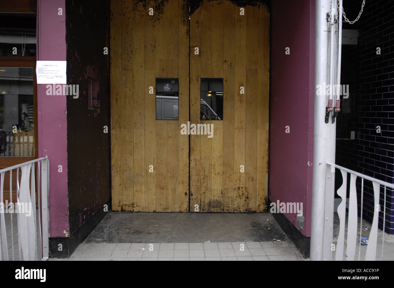 Manchester factory records building hi-res stock photography and images ...