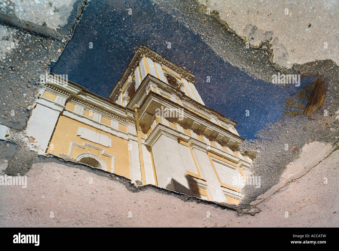 A building reflected in water Stock Photo - Alamy