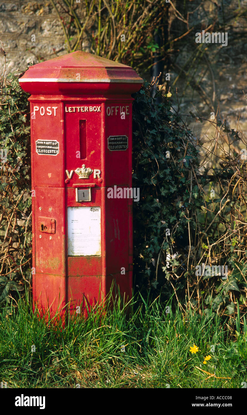 Victorian letter box Holwell Dorset England UK Stock Photo - Alamy