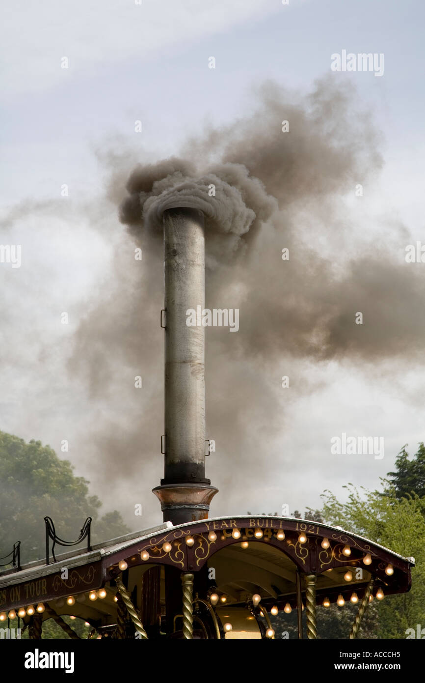 Smoke belching from chimney hi-res stock photography and images - Alamy