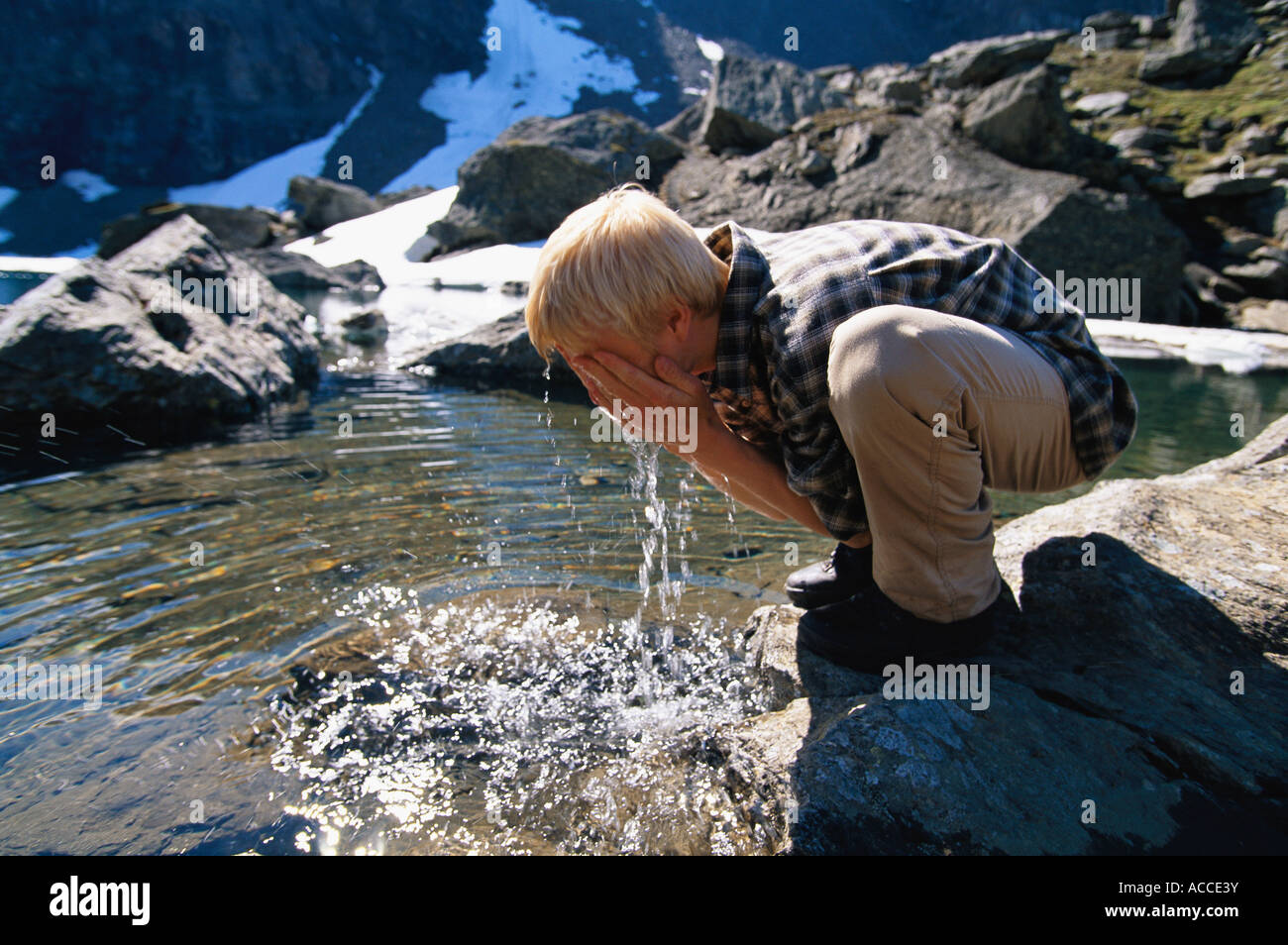 Face rinsing hi-res stock photography and images - Alamy