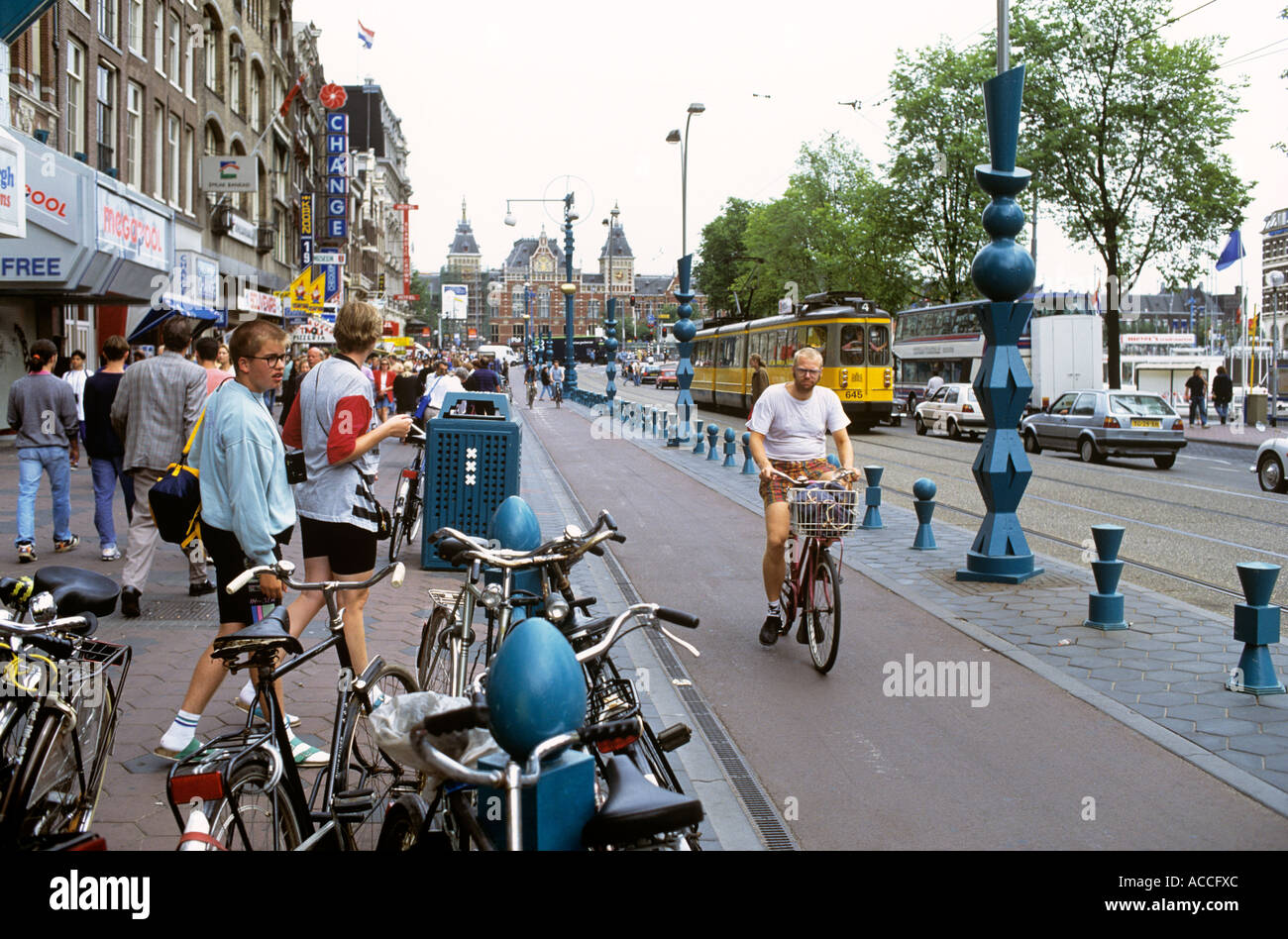 Cyclist lane amsterdam hi-res stock photography and images - Alamy