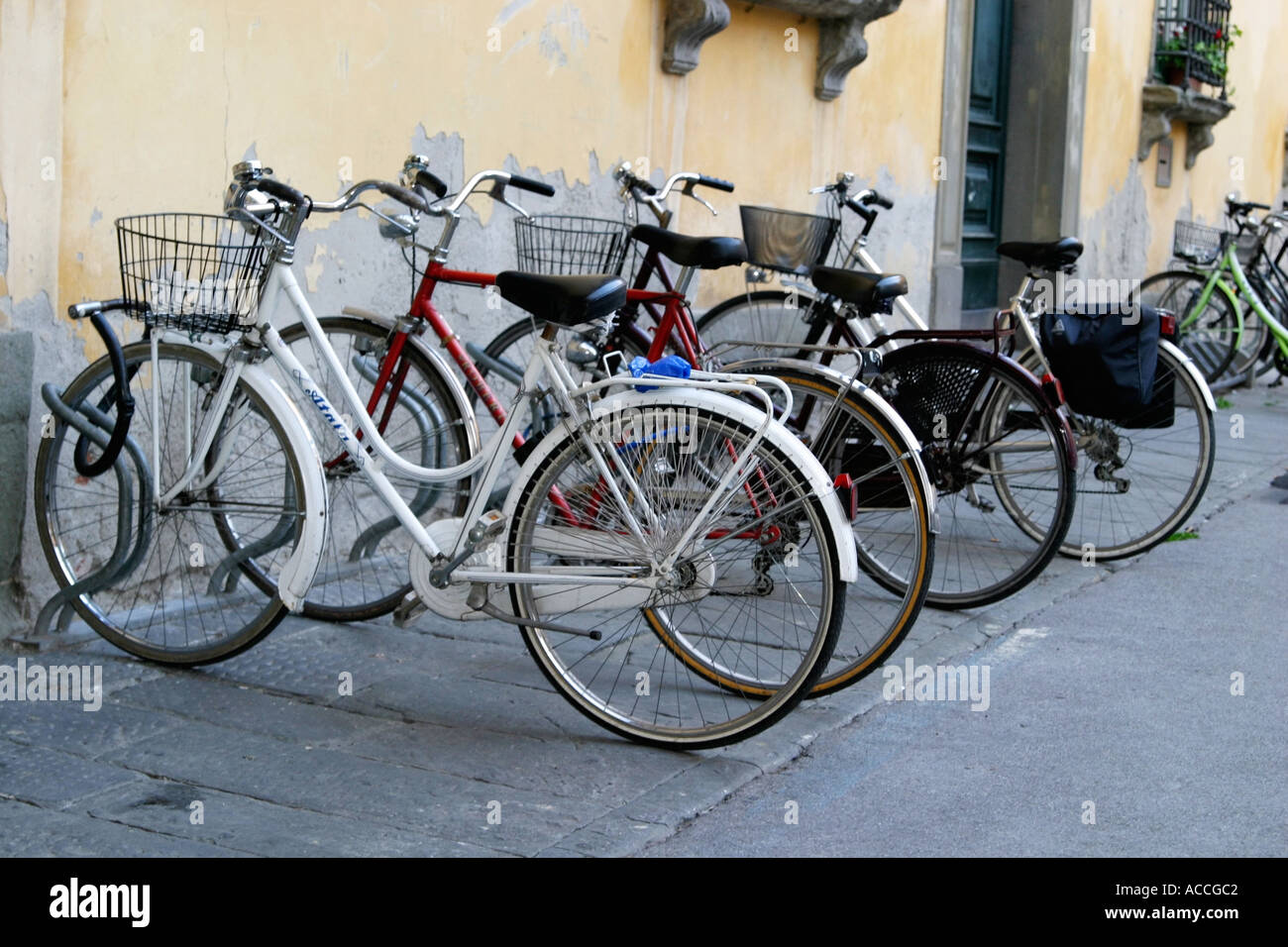 Line of bicycles Stock Photo - Alamy