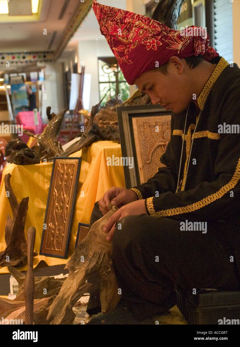 Sculpt carve kota kinabalu hi-res stock photography and images - Alamy