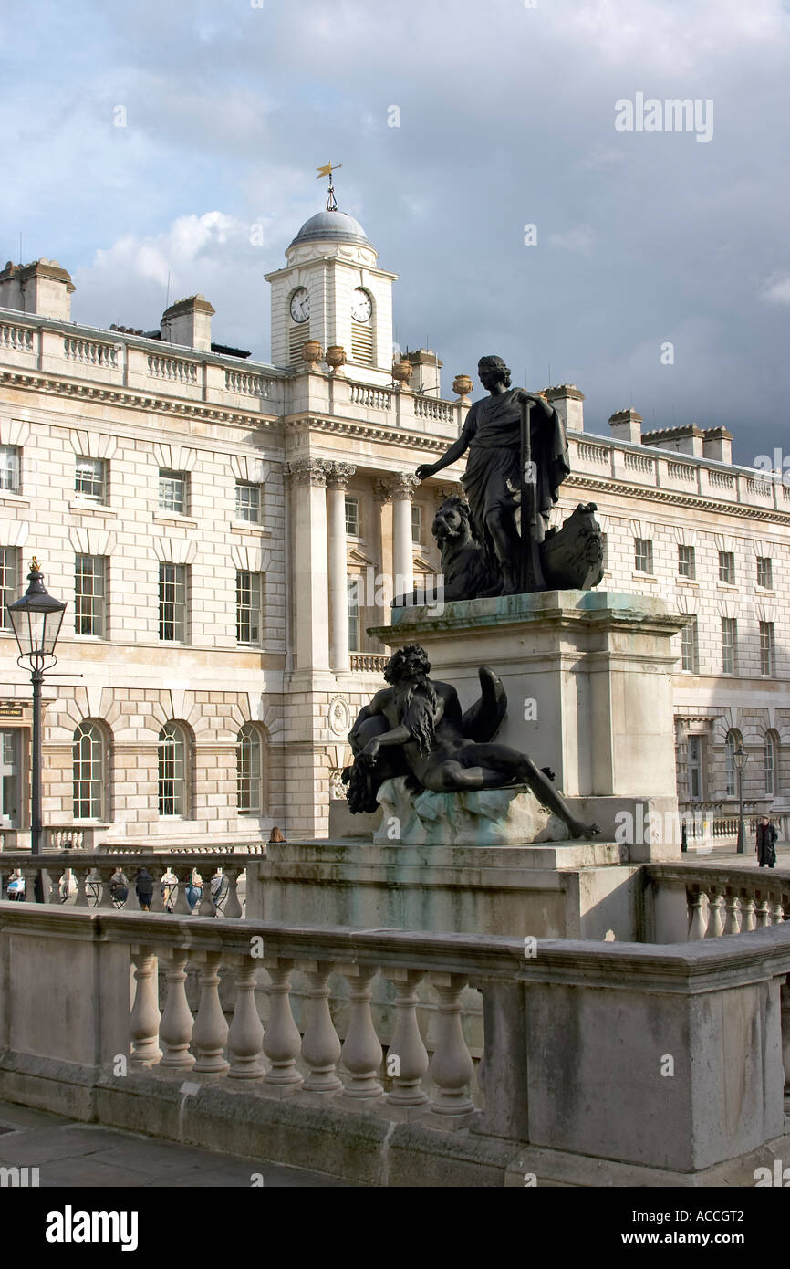 Britannia statue statues london hi-res stock photography and images - Alamy