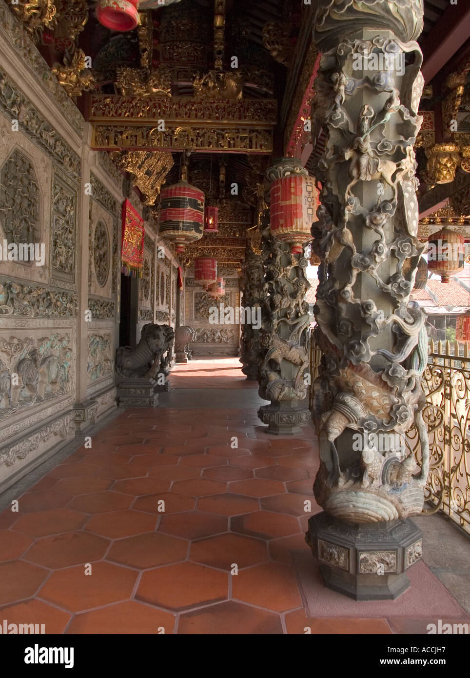 COVERED CORRIDOR, PASSAGEWAY, KHOO KONGSI, GEORGETOWN PENANG MALAYSIA ...