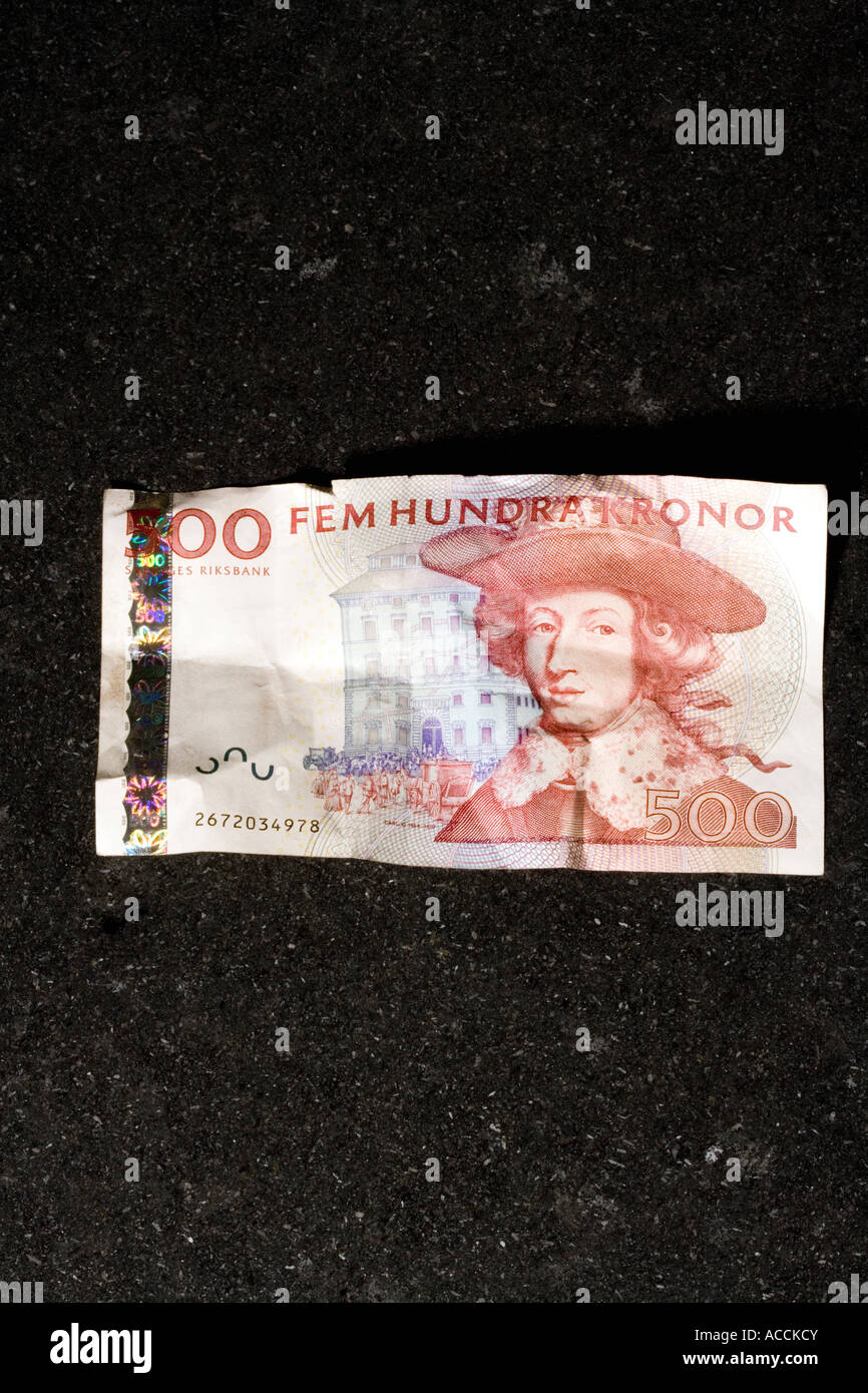 A lumpy bill close-up Stock Photo - Alamy
