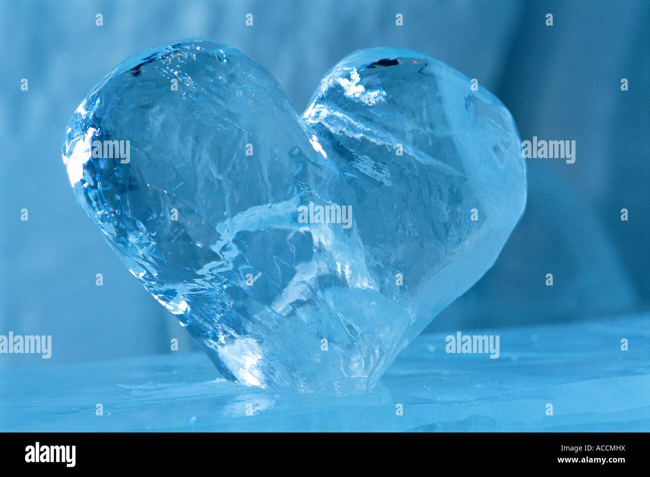 Ice heart hi-res stock photography and images - Alamy