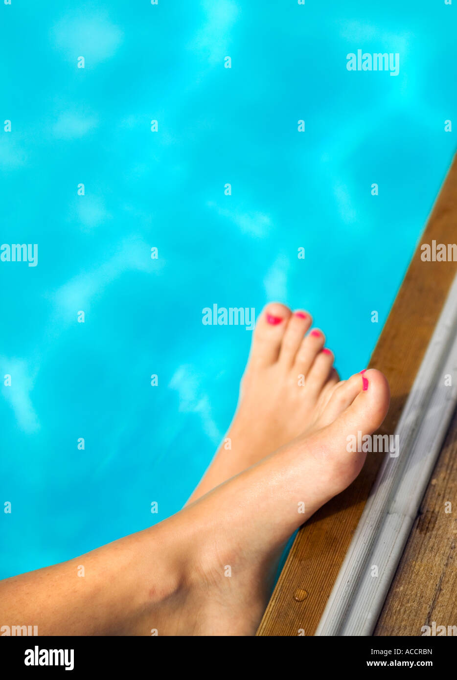 Feet on the edge hi-res stock photography and images - Alamy