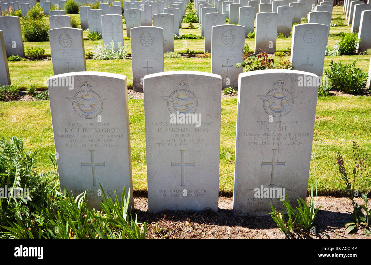 War graves of a single RAF flight crew buried together at the ...