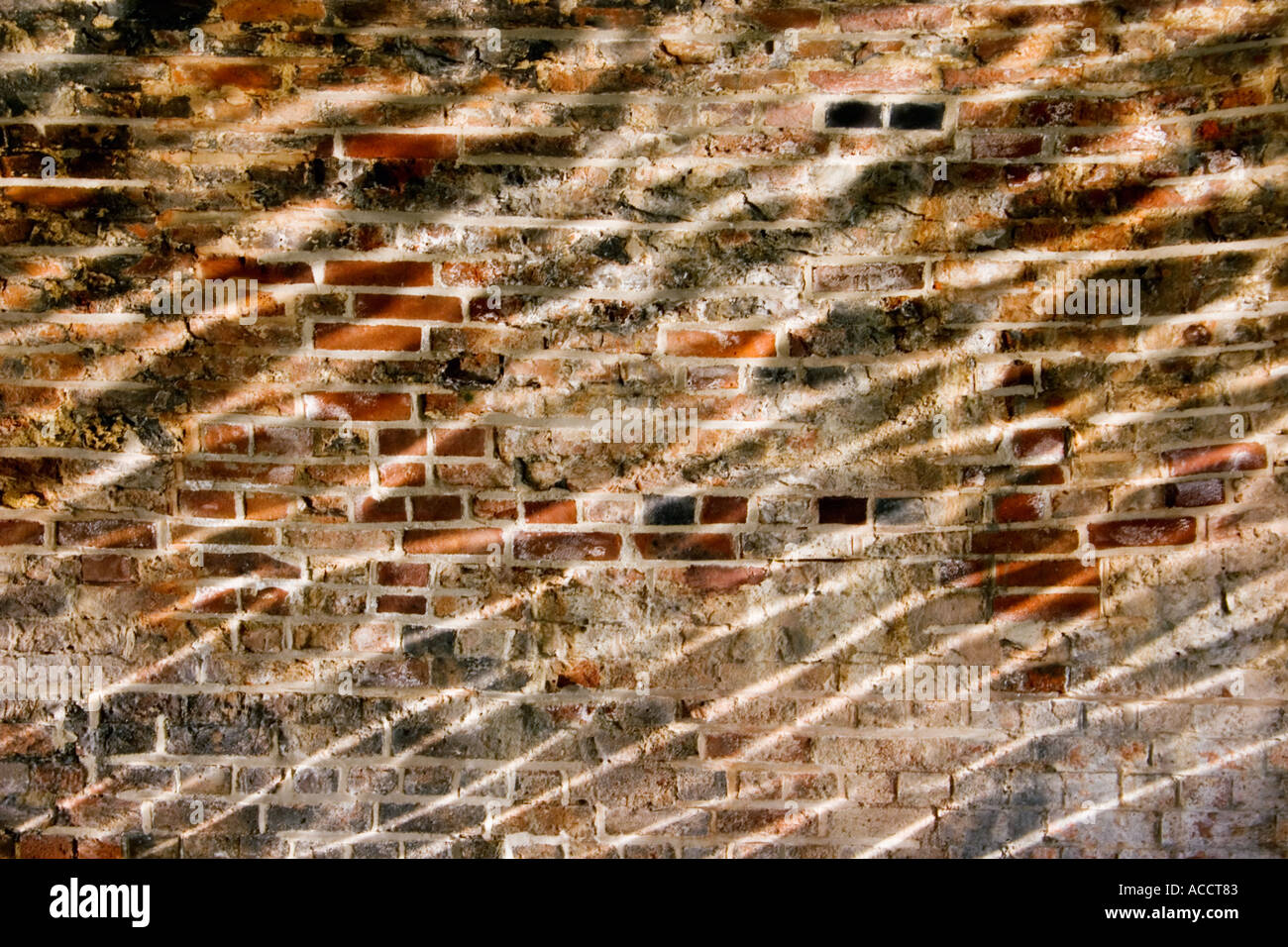 Red sun reflections on the wall hi-res stock photography and images - Alamy