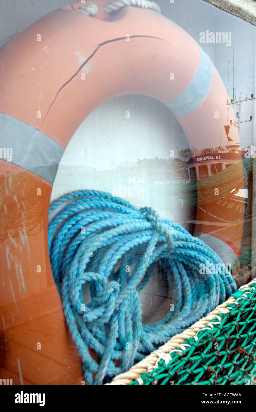 lifebelt and rope Stock Photo - Alamy