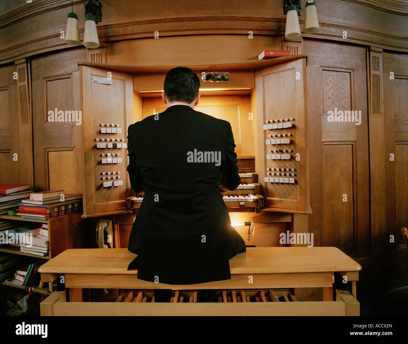 Church organ playing hi-res stock photography and images - Alamy