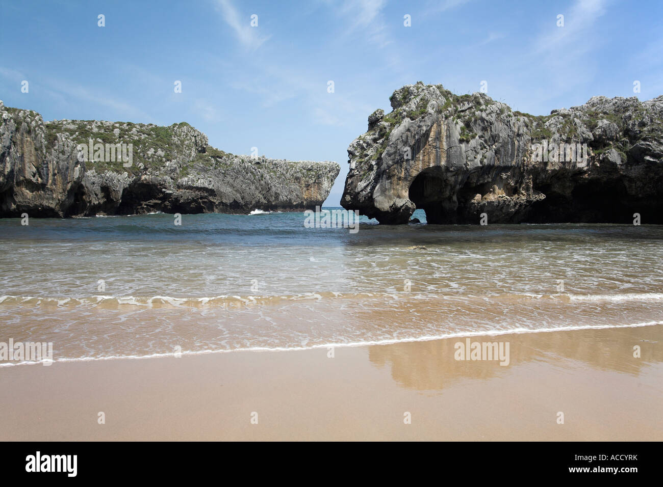 Costa verde cliffs hi-res stock photography and images - Alamy