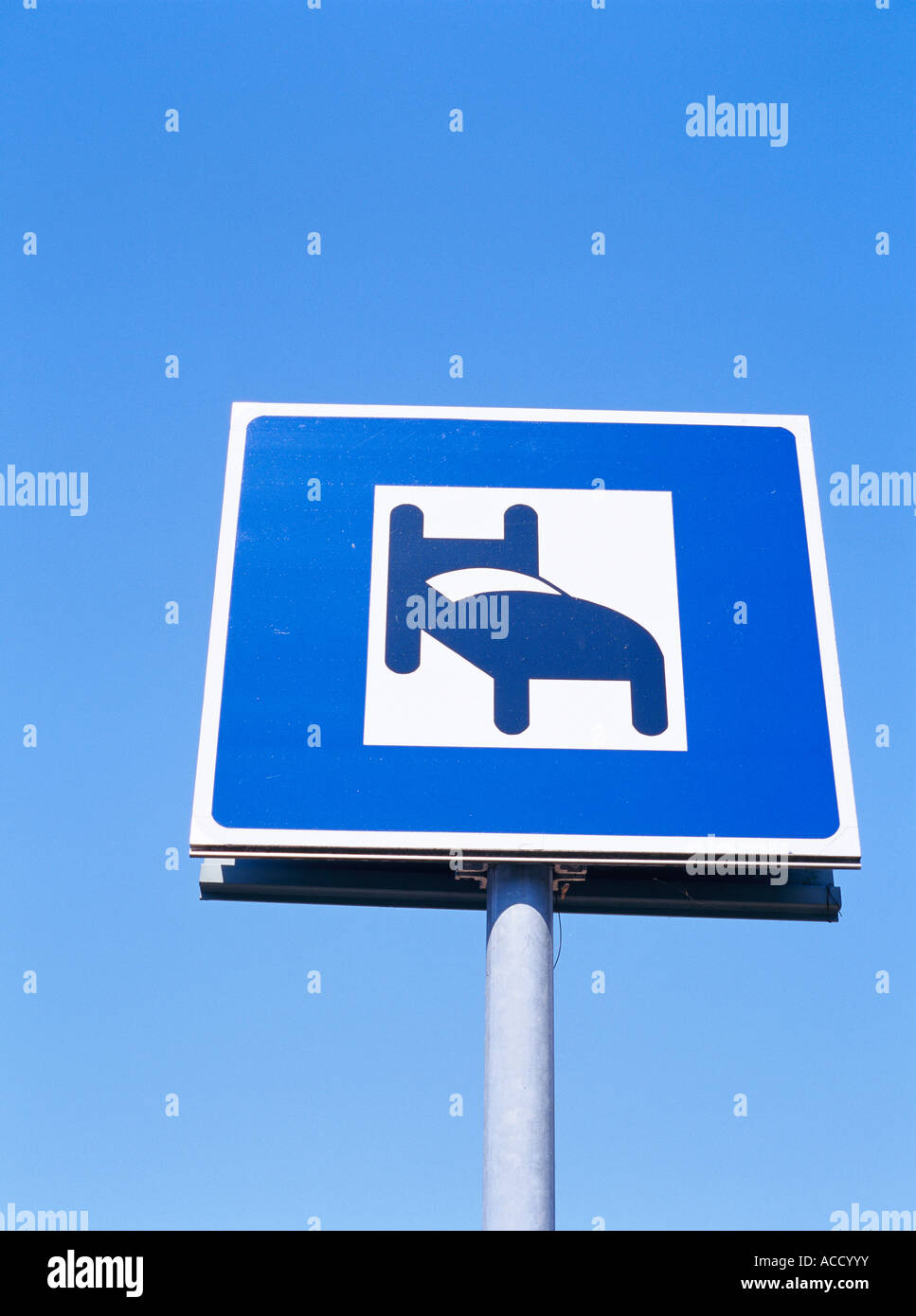 A road sign for hotel Stock Photo - Alamy
